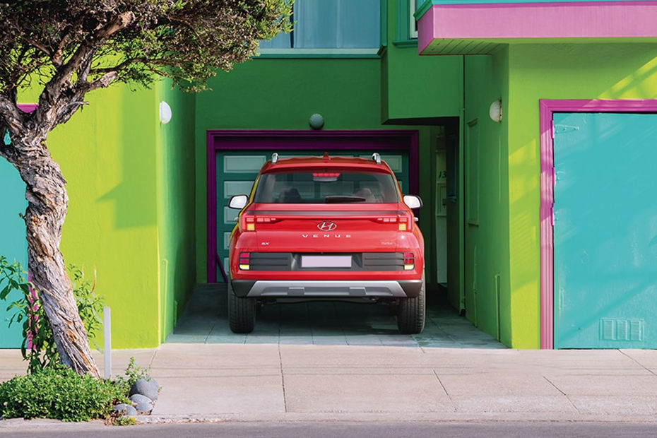 hyundai-venue-specs-features-configurations-dimensions