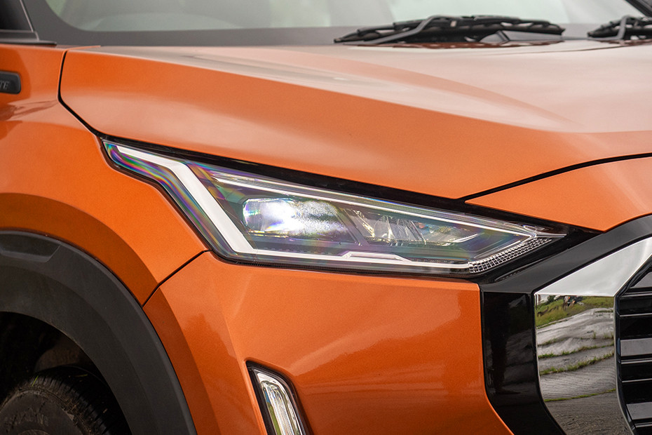 Nissan Magnite Specs & Features, Configurations, Dimensions