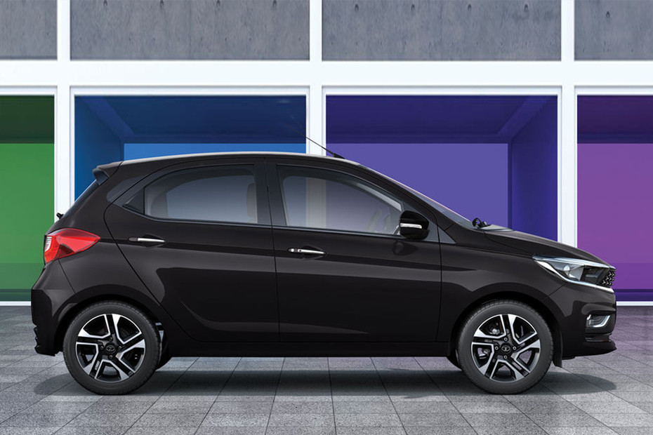 Tata Tiago XTA AMT On Road Price in Nagpur, Chandrapur, Amravati & 2024 ...