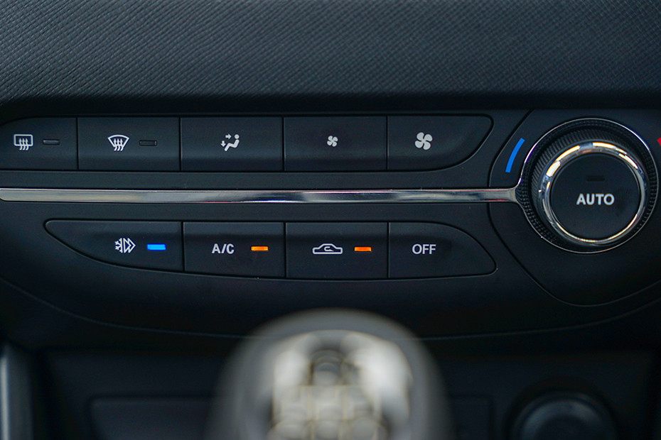 Tata Punch Adventure AMT On Road Price in Mumbai & 2025 Offers, Images